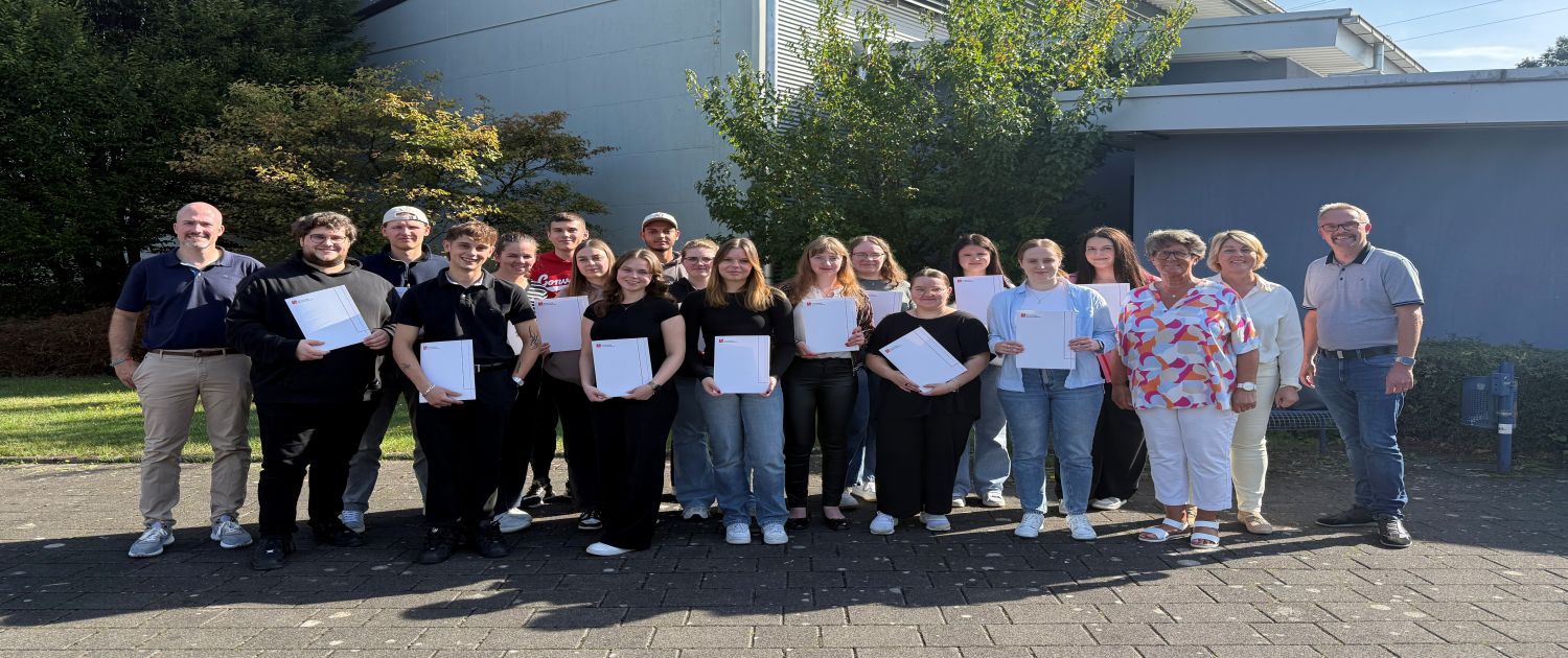 Zertifikatsübergabe „Kaufmann/Kauffrau International“ am BKSN ...